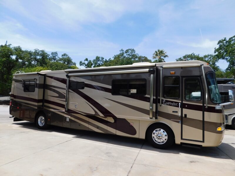 2004 Monaco Windsor 40PDQ - RV Connection
