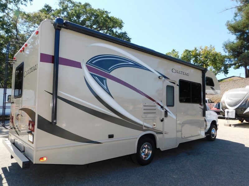 2017 Chateau 26B - RV Connection