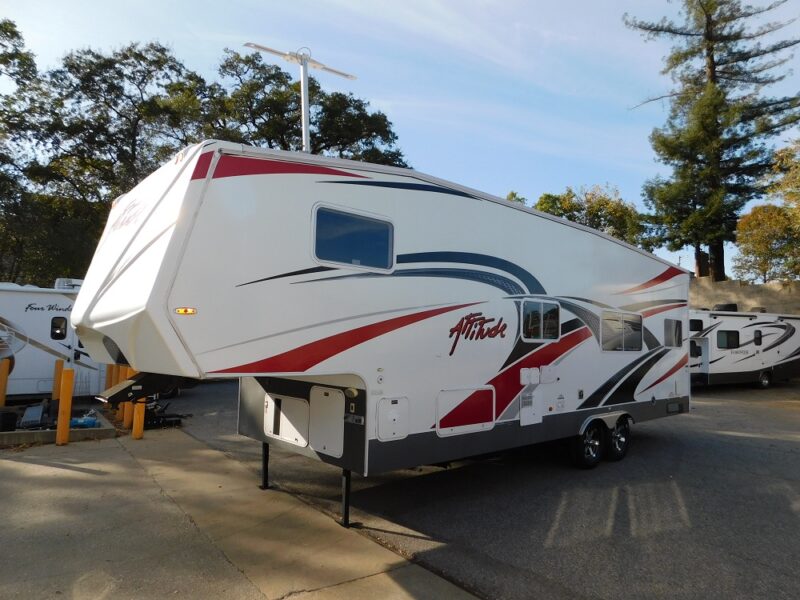 2012 Eclipse Attitude 28 AKL Toy Hauler - RV Connection