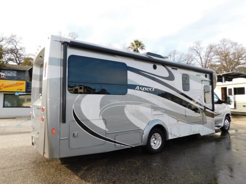 2016 Winnebago Aspect 27D - RV Connection