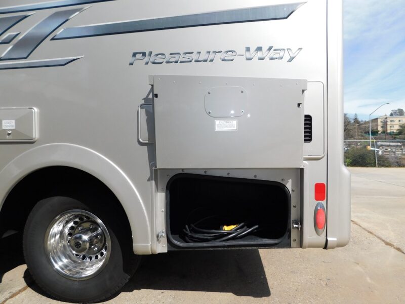 2017 Pleasure Way Plateau XLTD Mercedes Sprinter - RV Connection