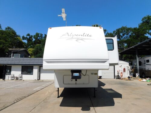 2005 Alpenlite Augusta 32RL - RV Connection