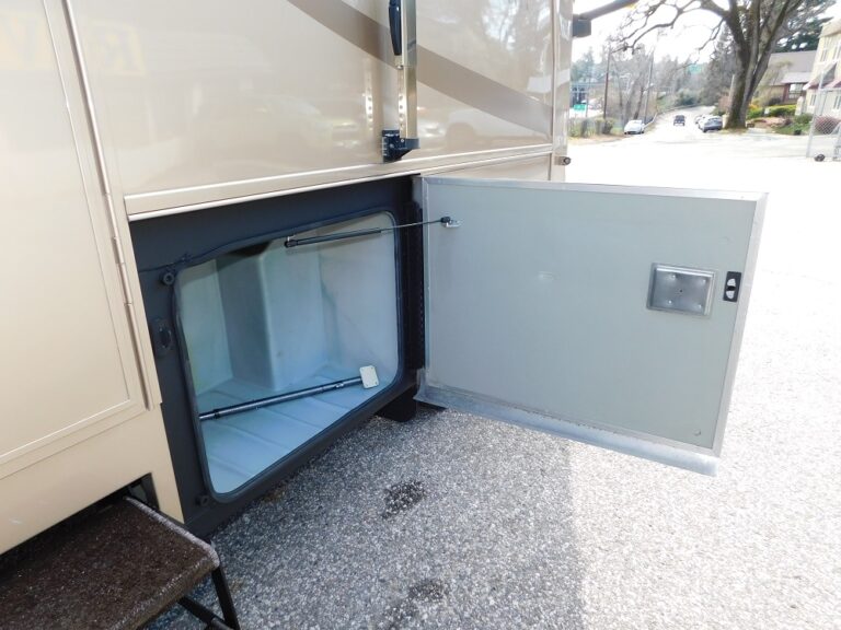 2007 Monaco Monarch 33PBD - RV Connection