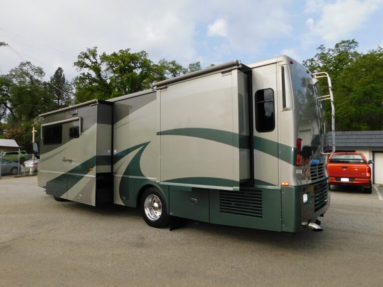 2005 Winnebago Journey 34H 350hp Turbo Diesel - RV Connection