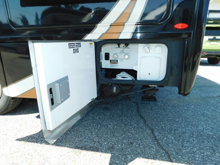 2018 Synergy SD24 Class B+ Mercedes Sprinter w/2 Slides - RV Connection
