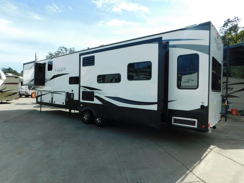2022 Yukon 400RL 5th Wheel w/3 Slide-outs - RV Connection