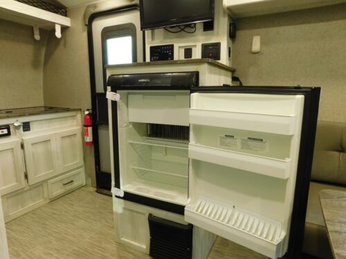 2019 Geo Pro 16TH Toy Hauler - RV Connection