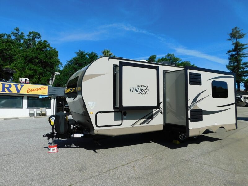 2019 Rockwood Mini Lite 2511S Travel Trailer with 2 Slide-outs - RV ...