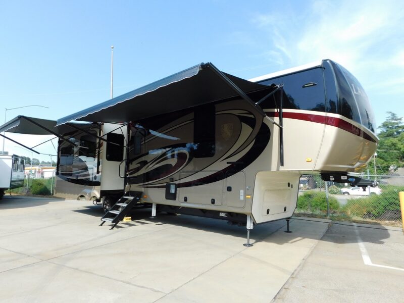2020 Heartland Landmark 365 Oshkosh 5th Wheel with 4 Slides - RV Connection